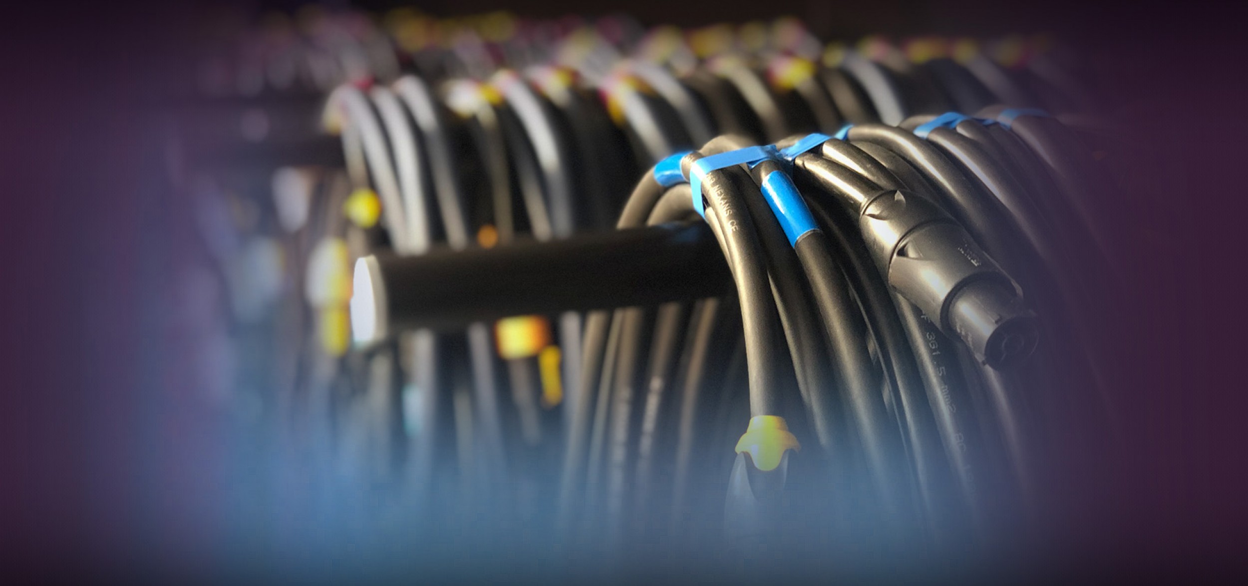 Mains - Powercon cables | Vector Lighting